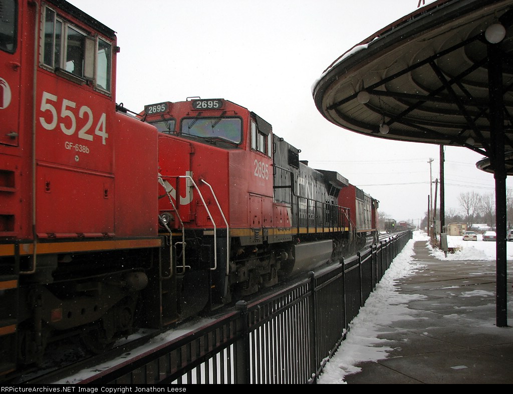 CN 2695